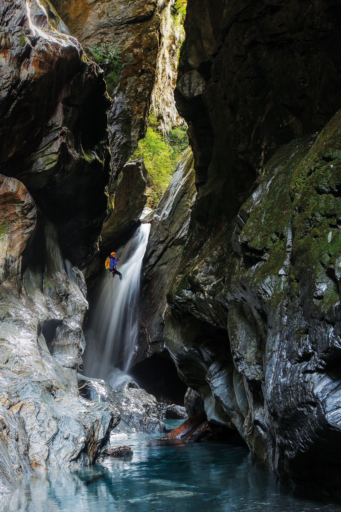 Into the Chasm | New Zealand Geographic