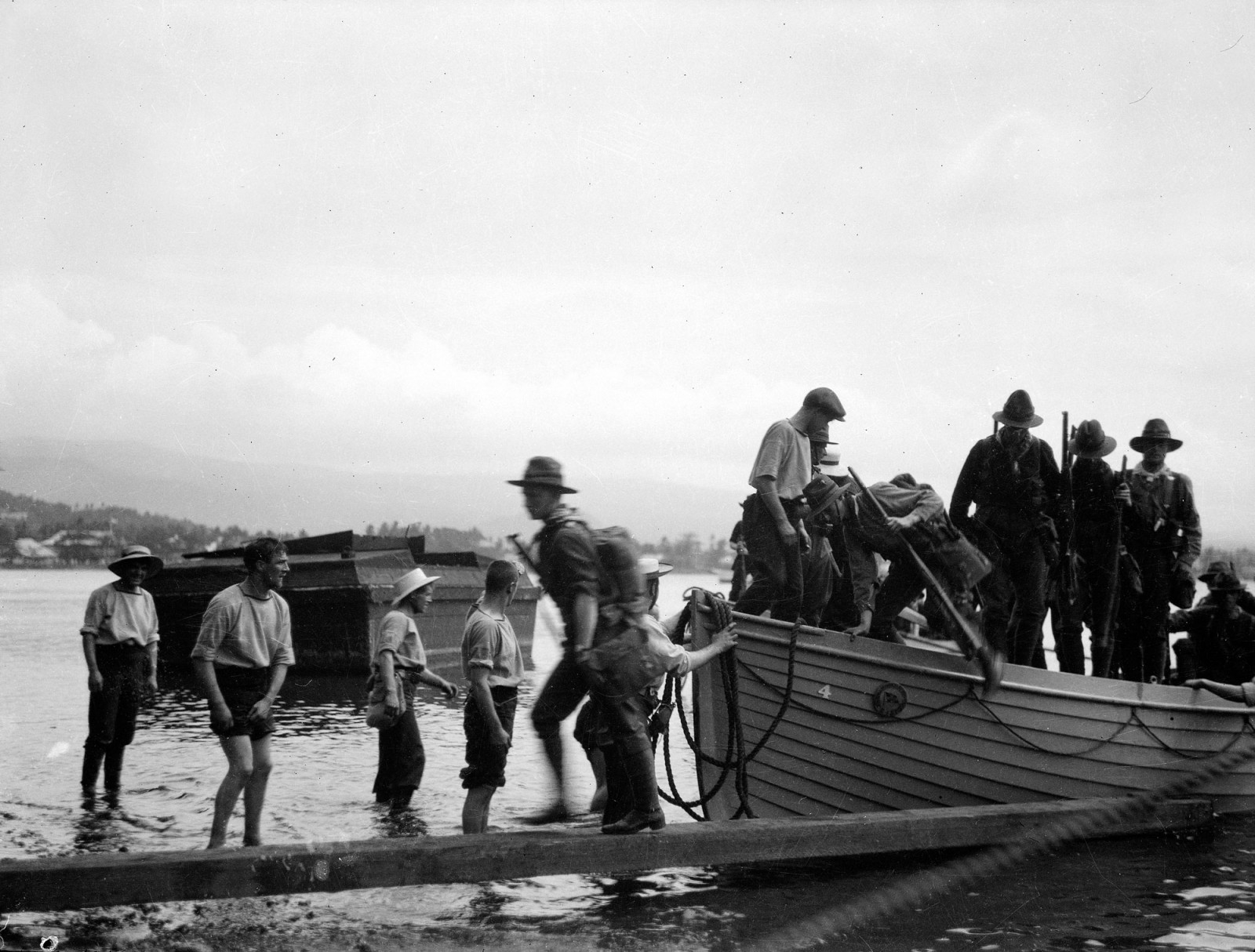 To Samoa, to war | New Zealand Geographic