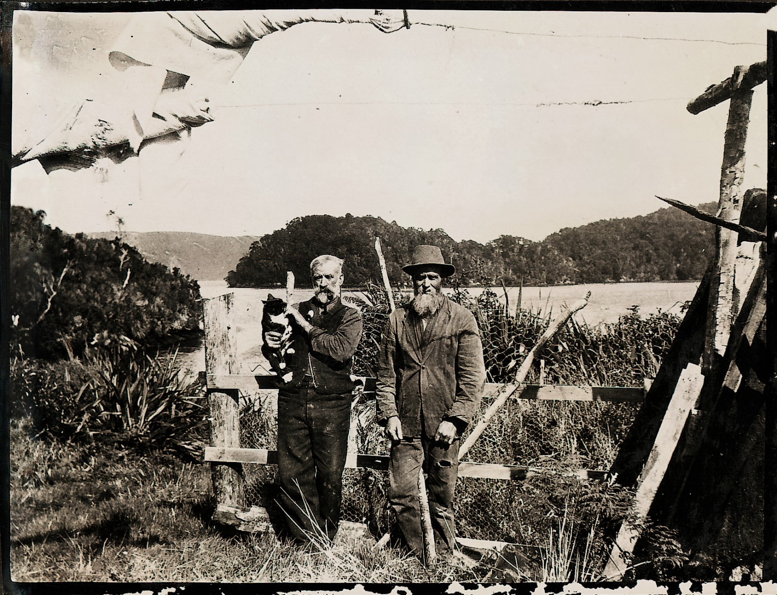 On the metal - the tin miners of Port Pegasus | New Zealand Geographic