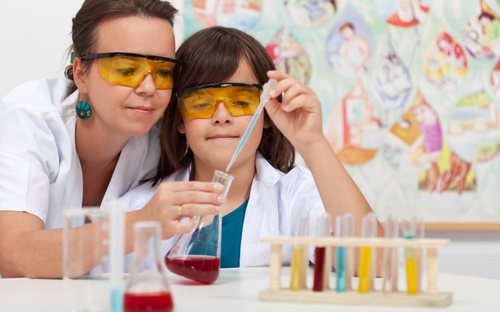 Science teacher on state of the subject's teaching in NZ | New Zealand ...