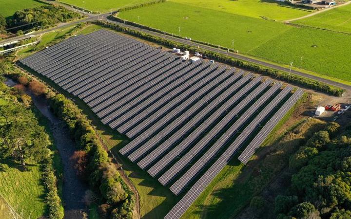 New Zealand's largest grid-connected solar power plant up and running ...